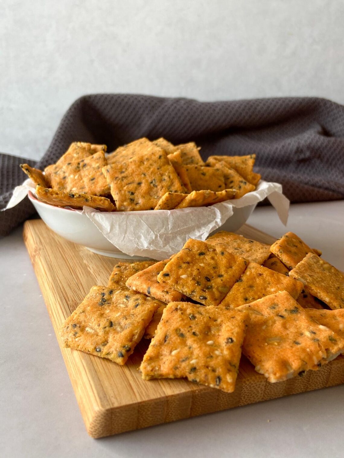Vegan lentil Cracker – Essy Roz